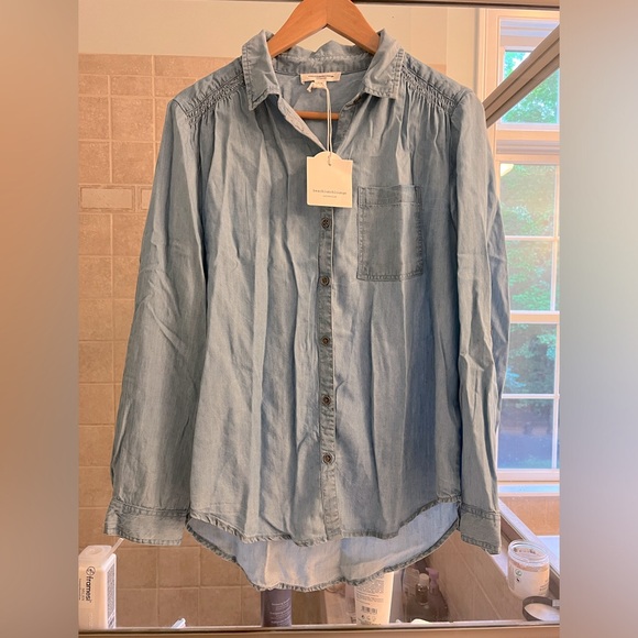 beachlunchlounge | Tops | Beach Lunge Lounge Button Down | Poshmark